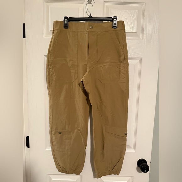 CAbi | Pants & Jumpsuits | Cabi Galaxy Tan Cargo Pants Medium New ...